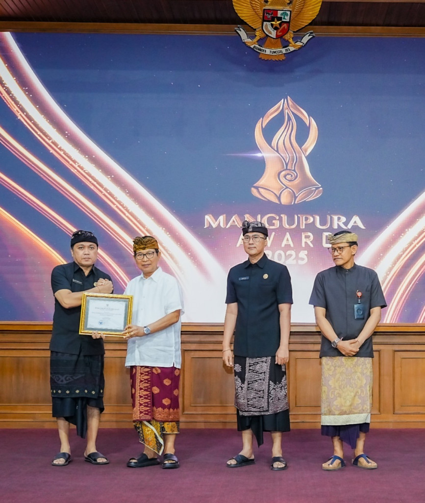 PENYERAHAN PIAGAM PENGHARGAAN MANGUPURA AWARD 2025 | Dpmd Badung